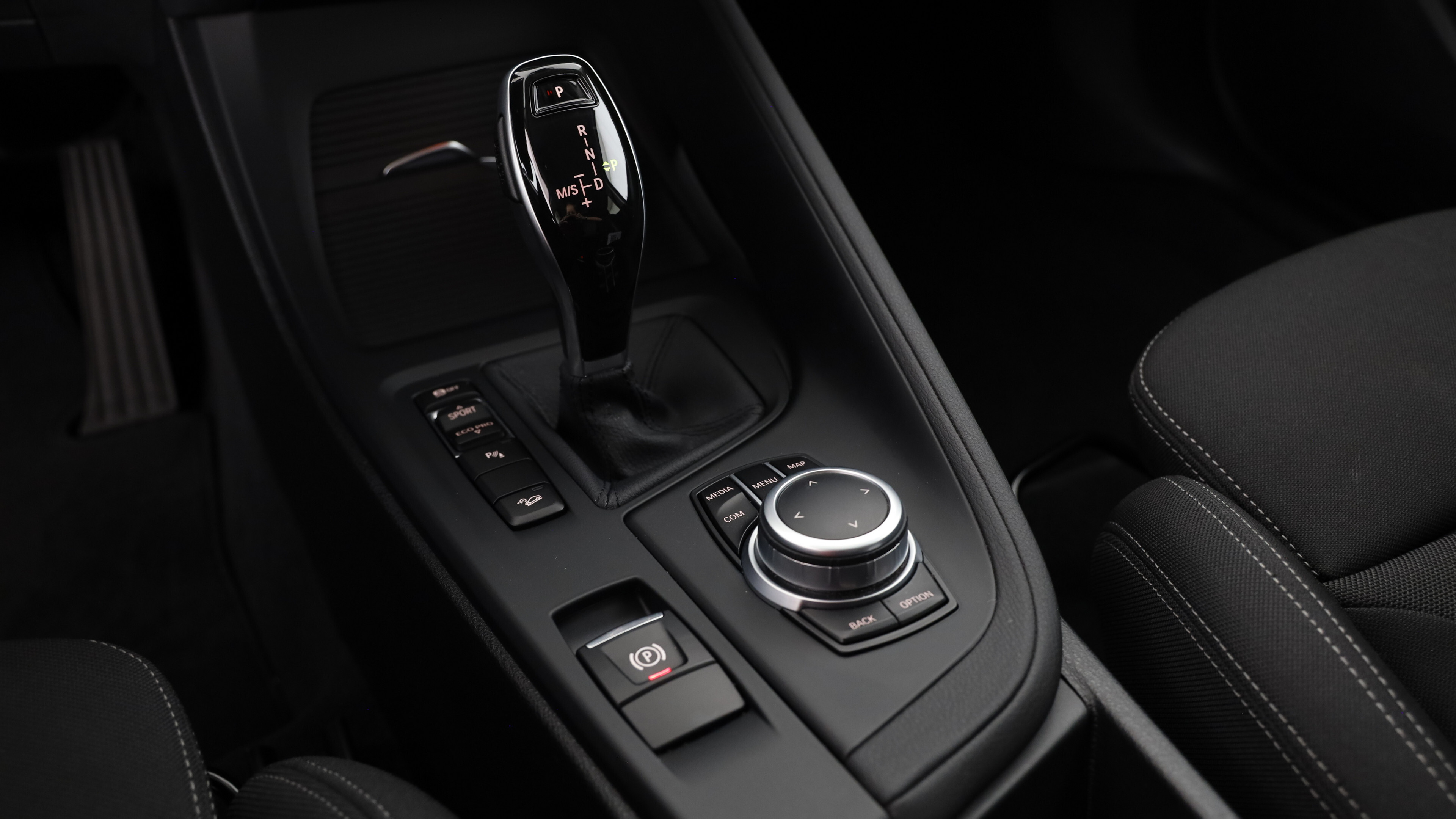BMW X1 xDrive18d im Auto Abo Carvolution.ch